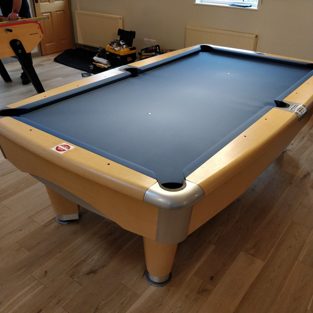 8ft Brunswick American pool table Re-cloth in Hainsworth Cadet Blue ...